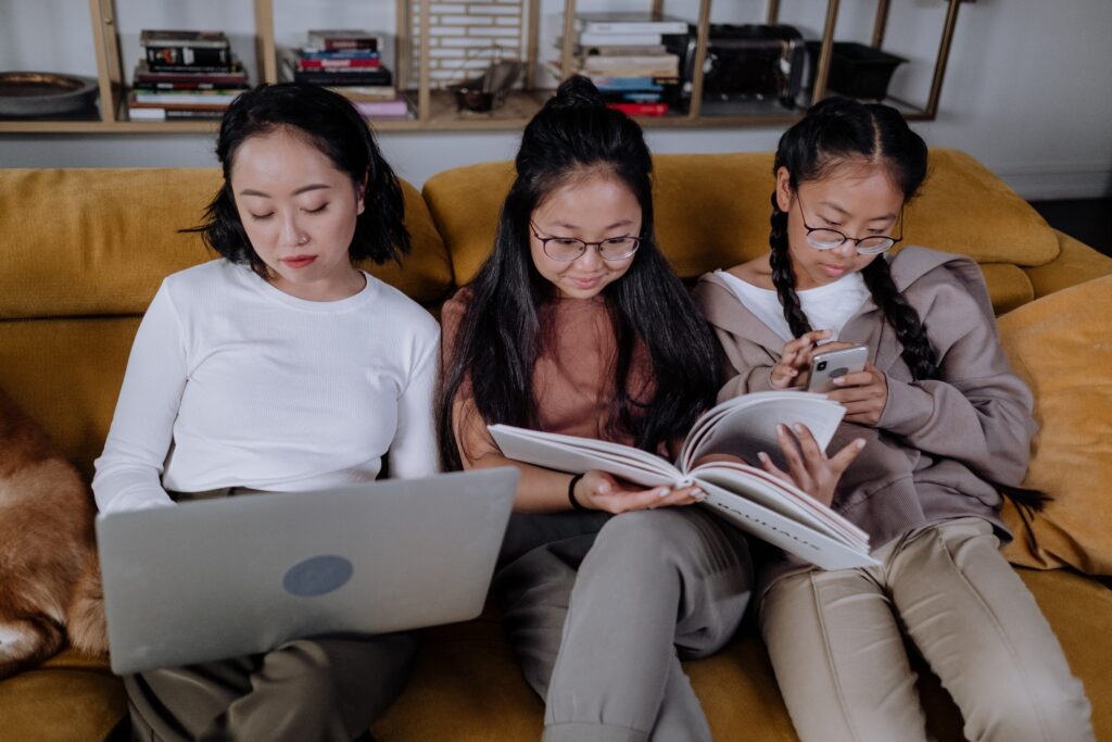 7 Helpful Gadgets for Students - African Pride Magazine
